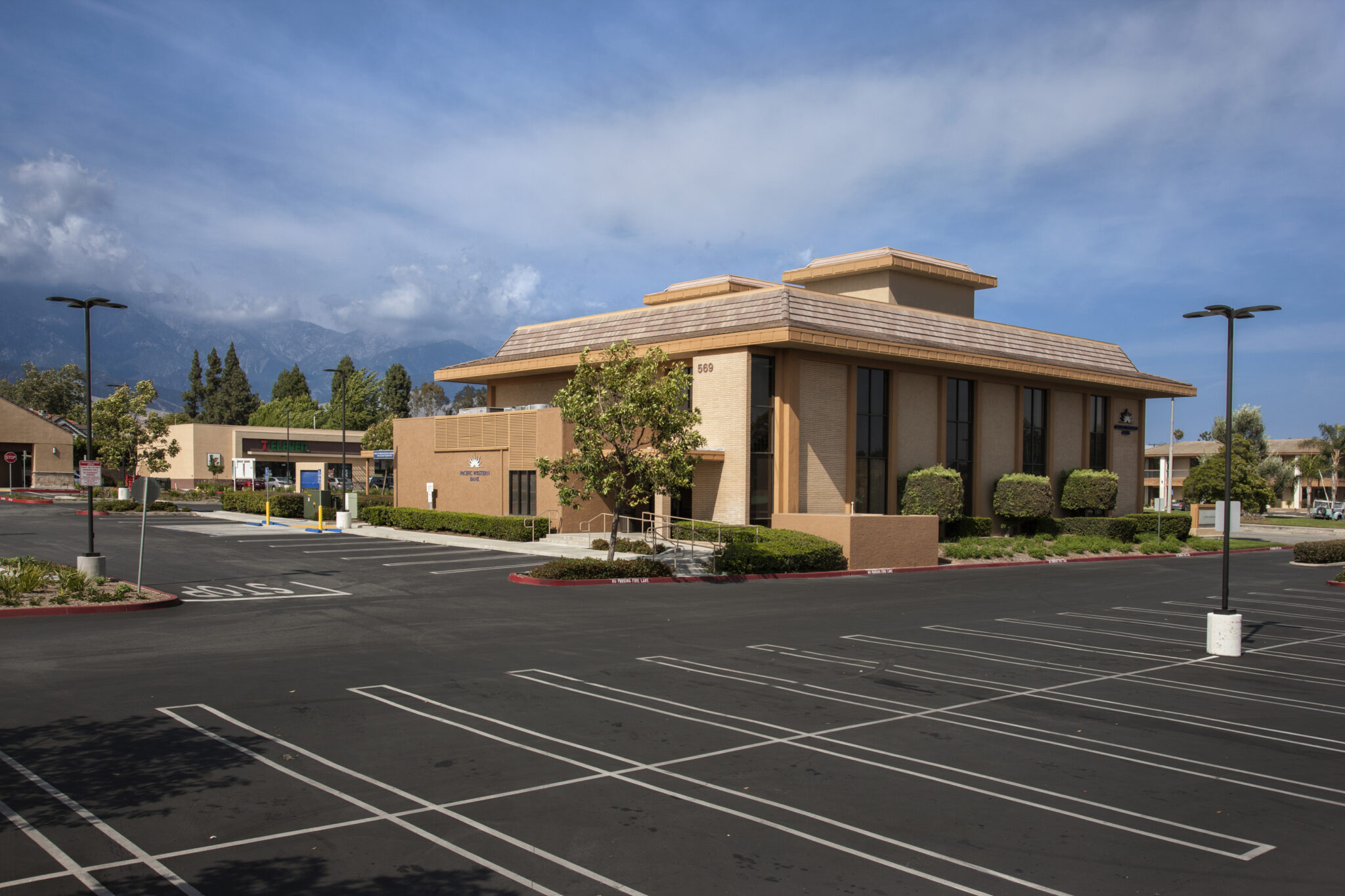 Mountain & Arrow Center – Lewis Group of Companies